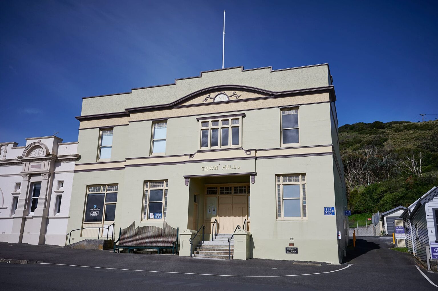 Stanley Town Hall – Discover the Tarkine